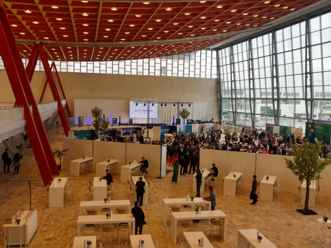 Wandman and their innovative wall system. Suitable for stands, events ...